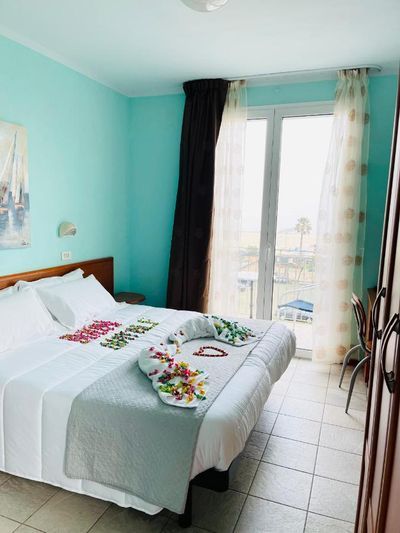 Hotel Blue Moon | Gruppenangebot erhalten und buchen - tripmakery